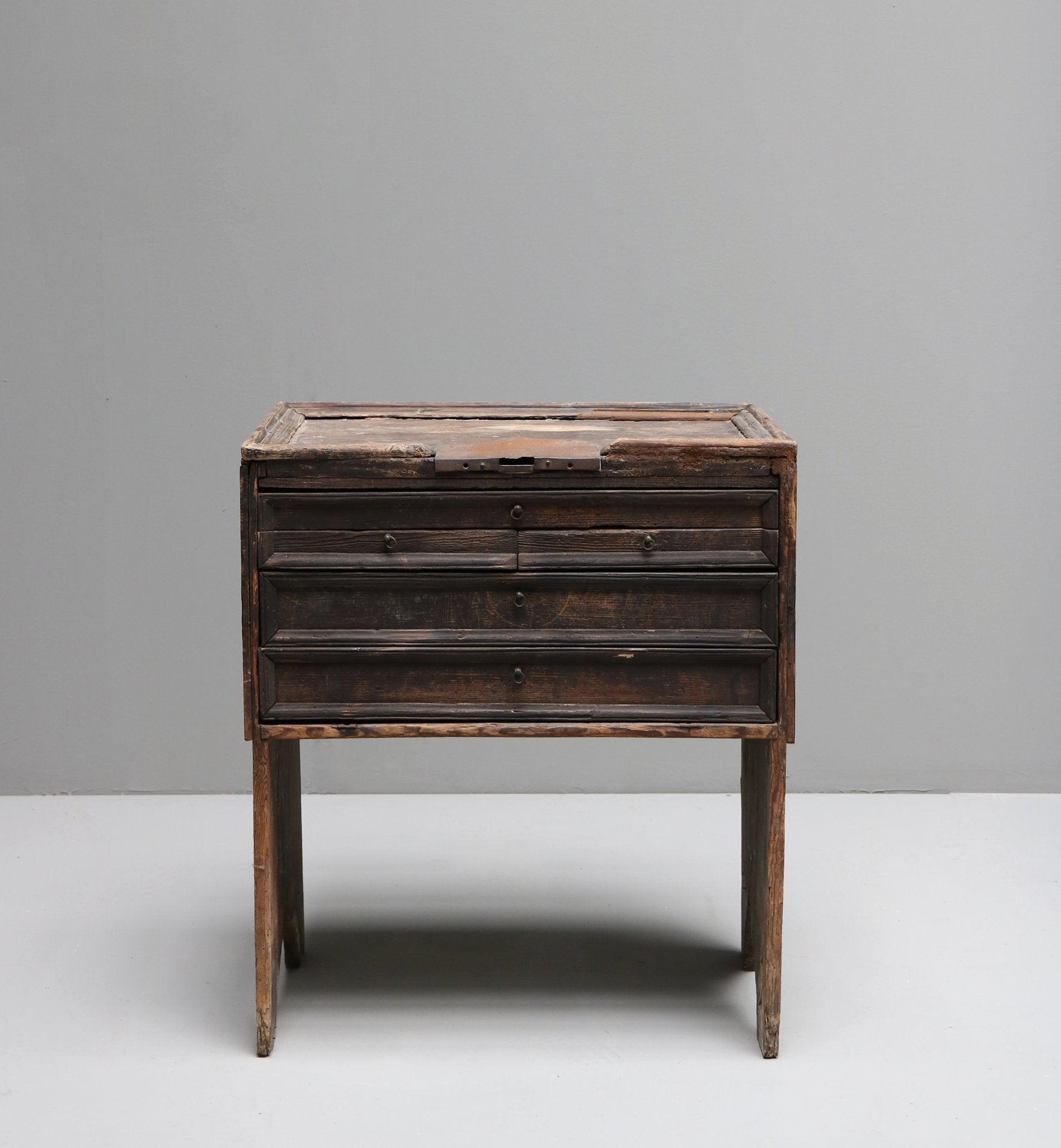 ANTIQUE DRAWER #2 – Studio Oliver Gustav