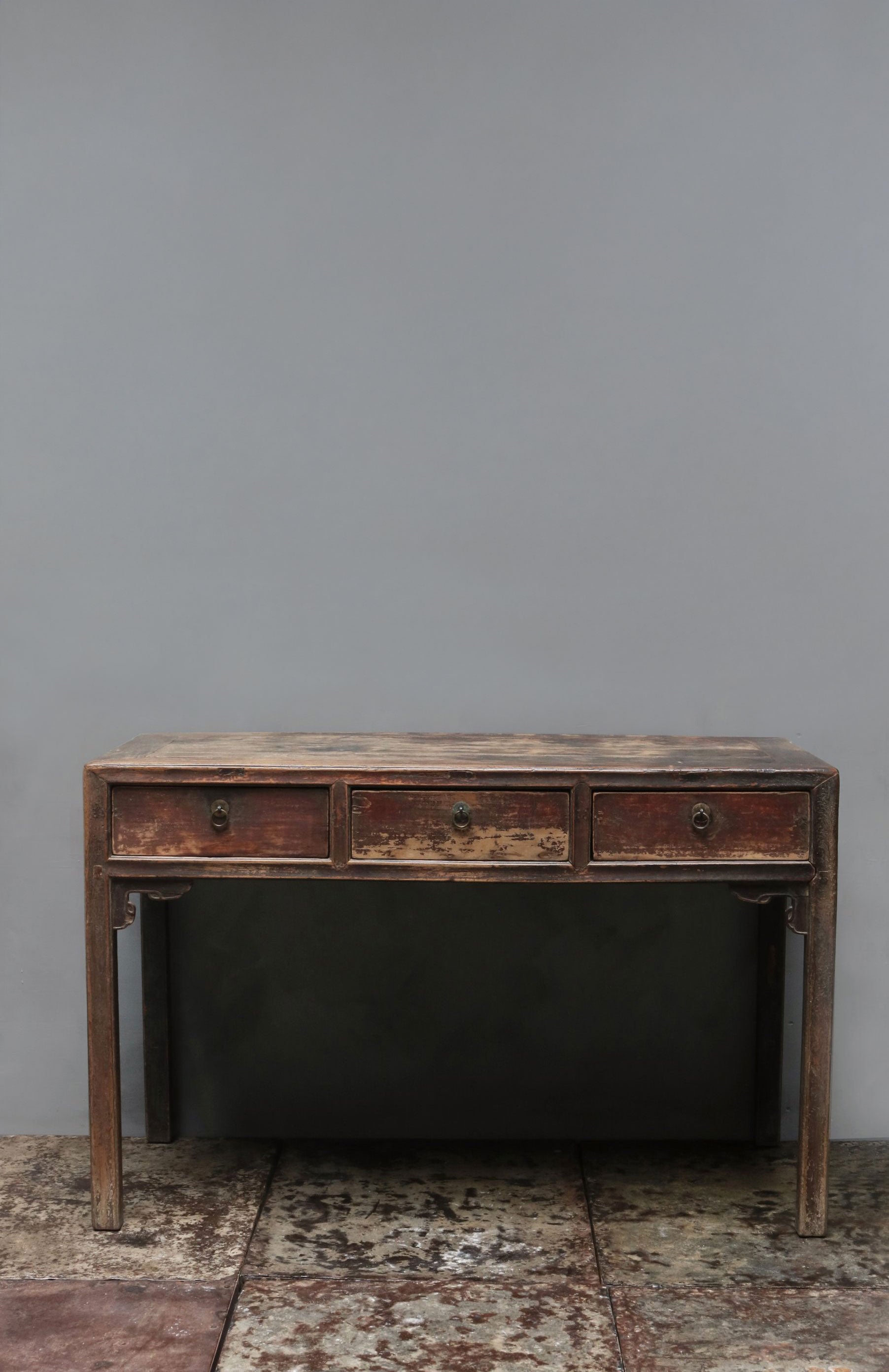 CHINESE DESK – Studio Oliver Gustav