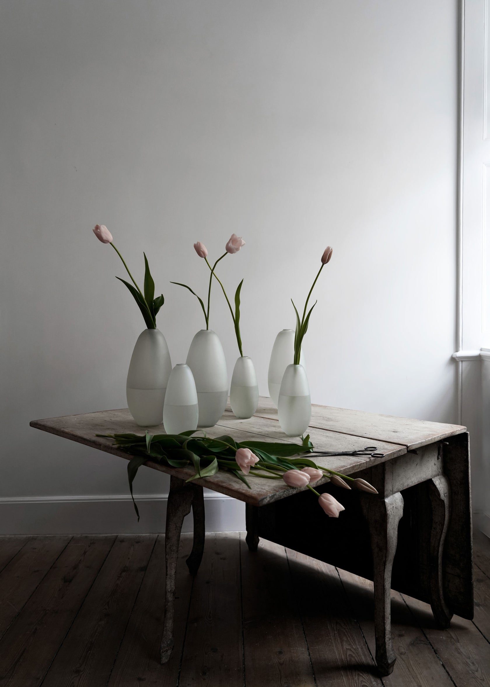 "Matte Oval Vase - Small/Large" by Oliver Gustav – Studio Oliver Gustav