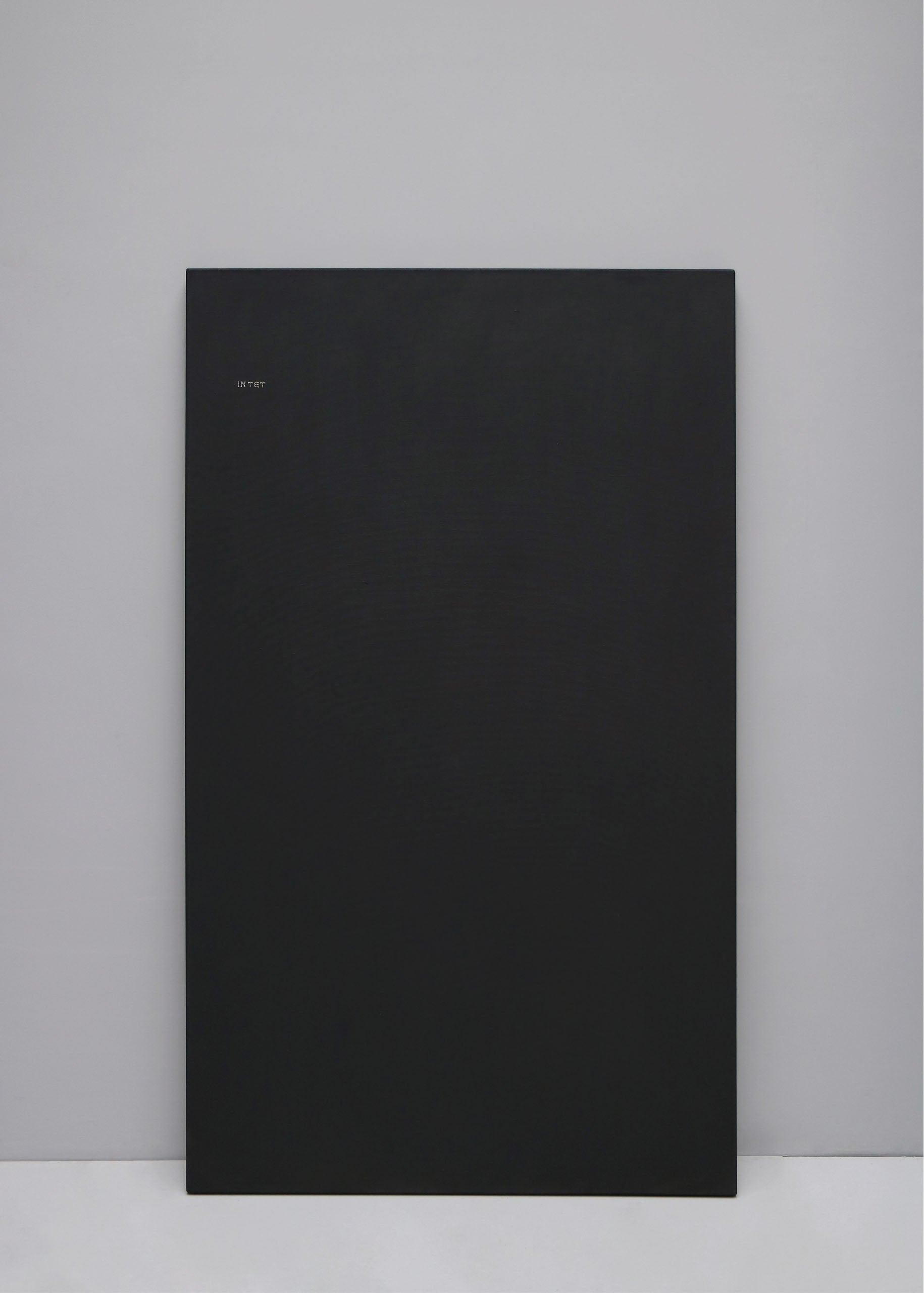 “INTET” ART PIECE BY KAARE GOLLES – Studio Oliver Gustav